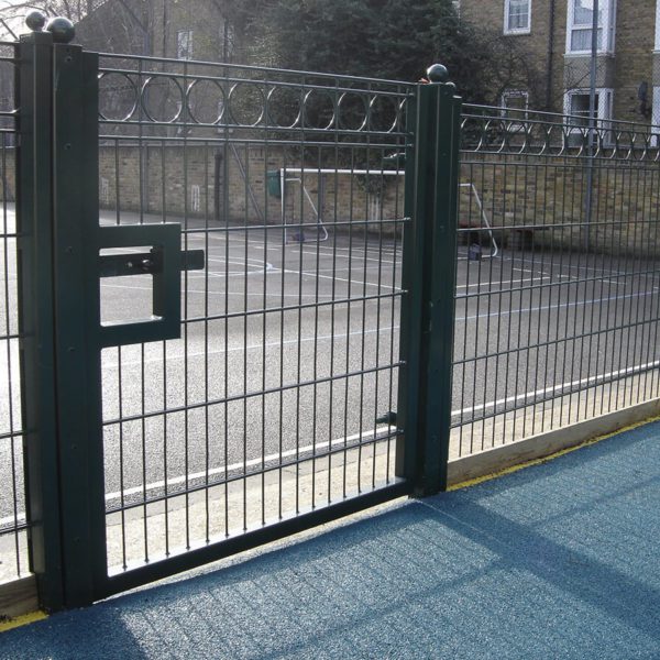 Ring Top Fencing - Zariba | Playground | Zaun Ltd
